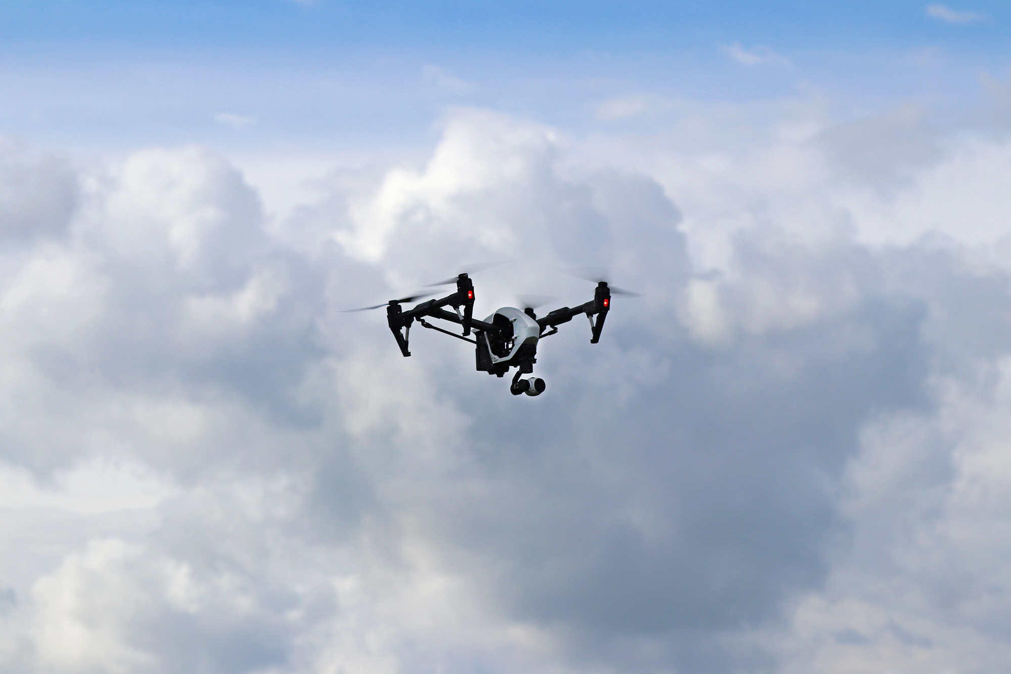 What Causes Signal Dropouts When Flying Drones? - Pilot Institute