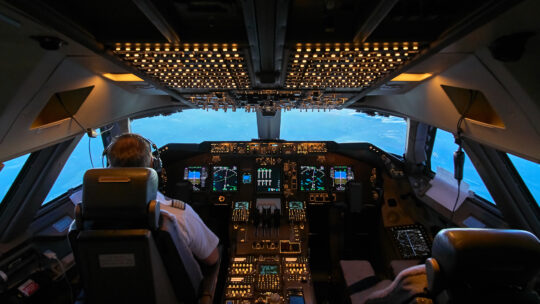 FAA Private Pilot Night Requirements: Can you fly airplanes at night ...