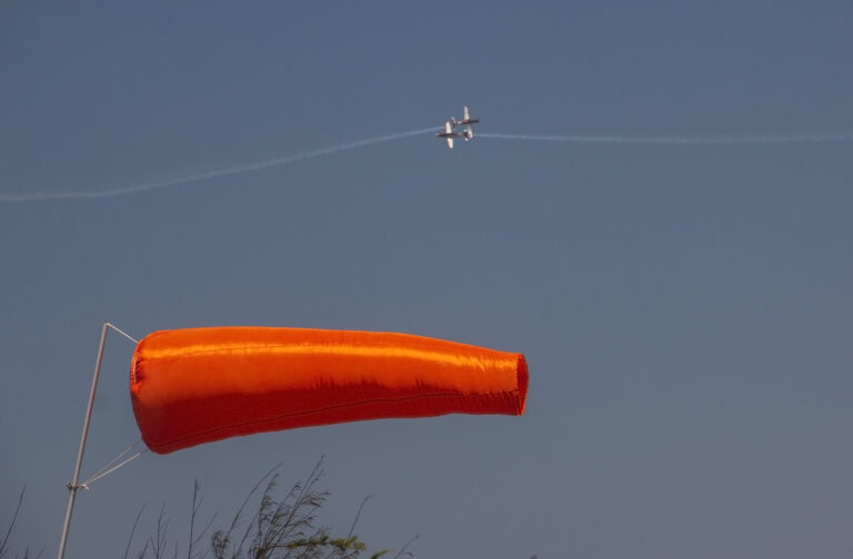 How to Read a Windsock - Pilot Institute