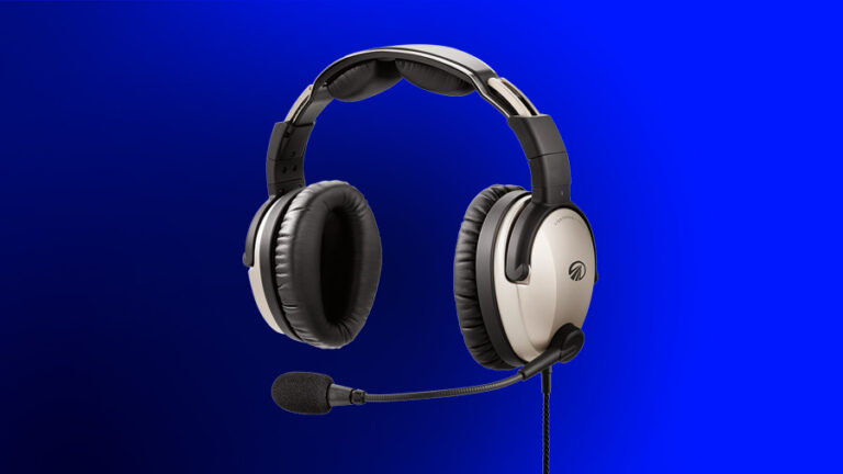 The Best Aviation Headsets for Pilots (2023) - Pilot Institute