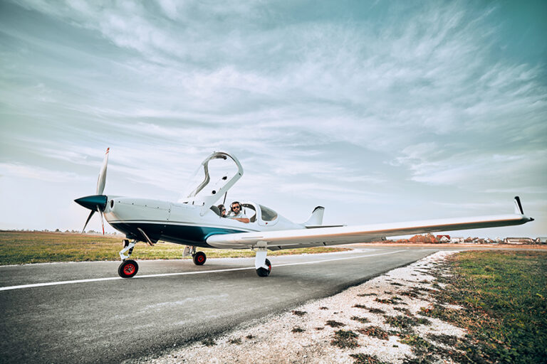 Low Wing vs. High Wing Aircraft: Pilotinstitute