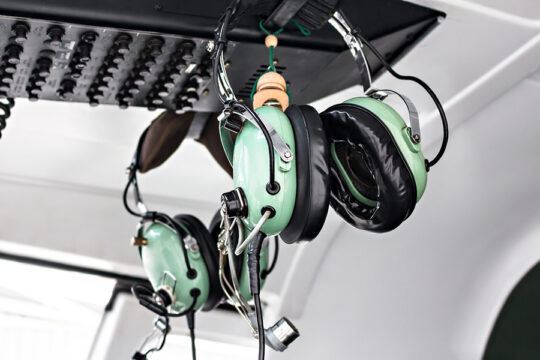Top 5 In-Ear Aviation Headsets for Pilots (2023 - Pilot Institute