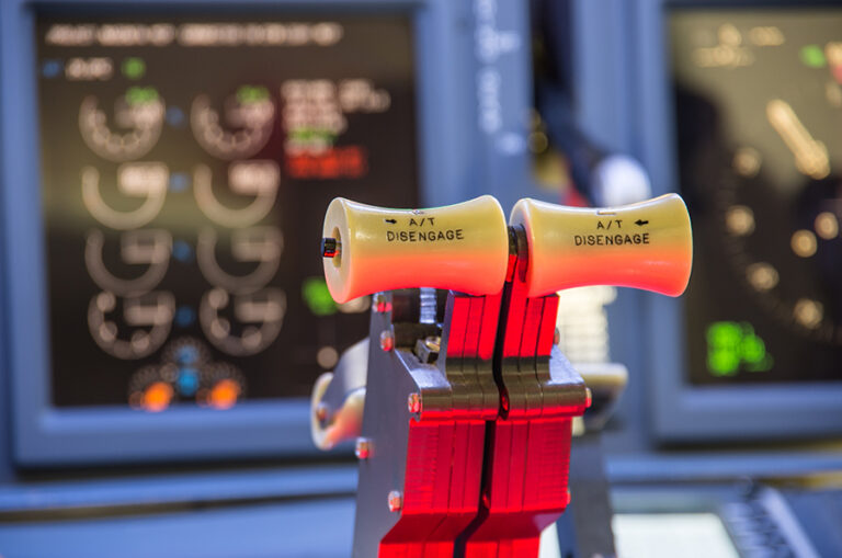 The Best Flight Computers for Pilots (App, Mechanical, Electronic ...