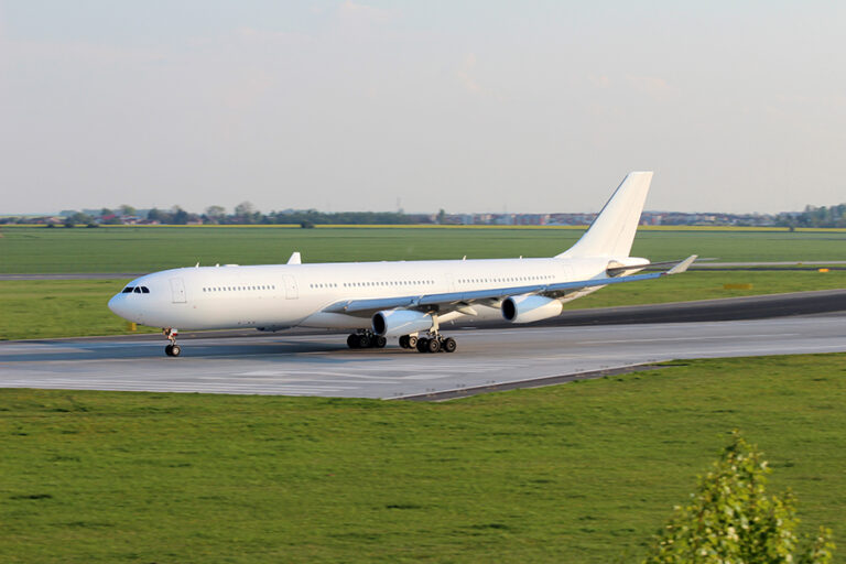 Narrowbody vs. Widebody Aircraft: pilotinstitute